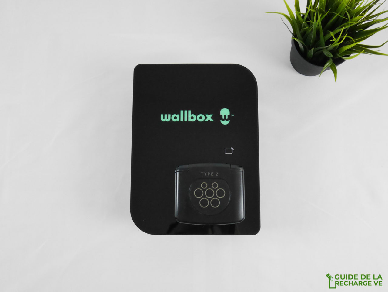 Test de la borne de recharge Wallbox Copper SB : Un boitier moderne ...